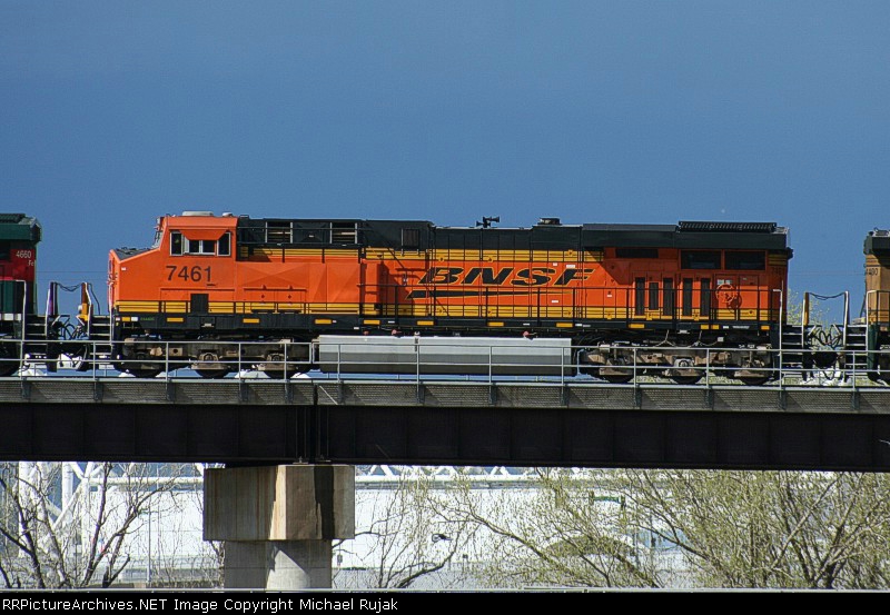 BNSF 7461